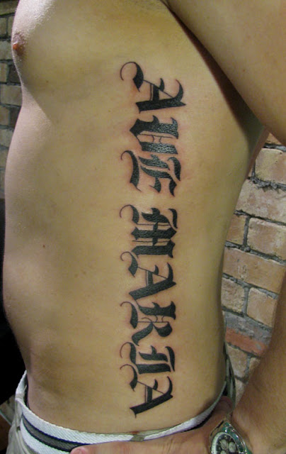 ronasrus: script tattoos on ribs