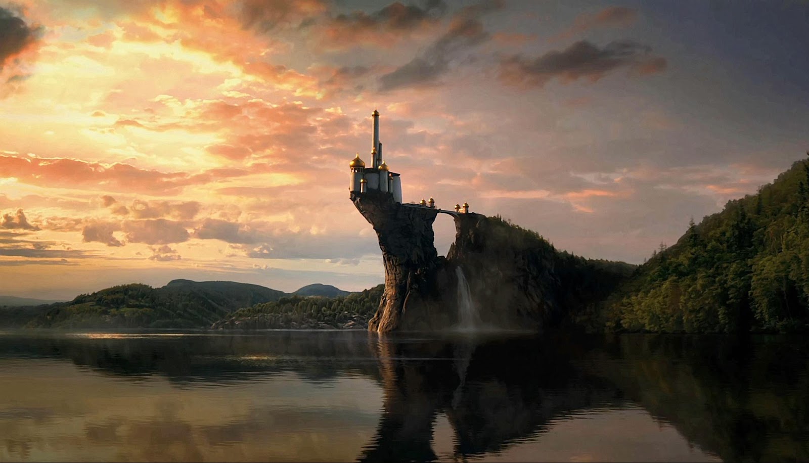 Old-Fashioned Charm: Mirror, Mirror (2012)