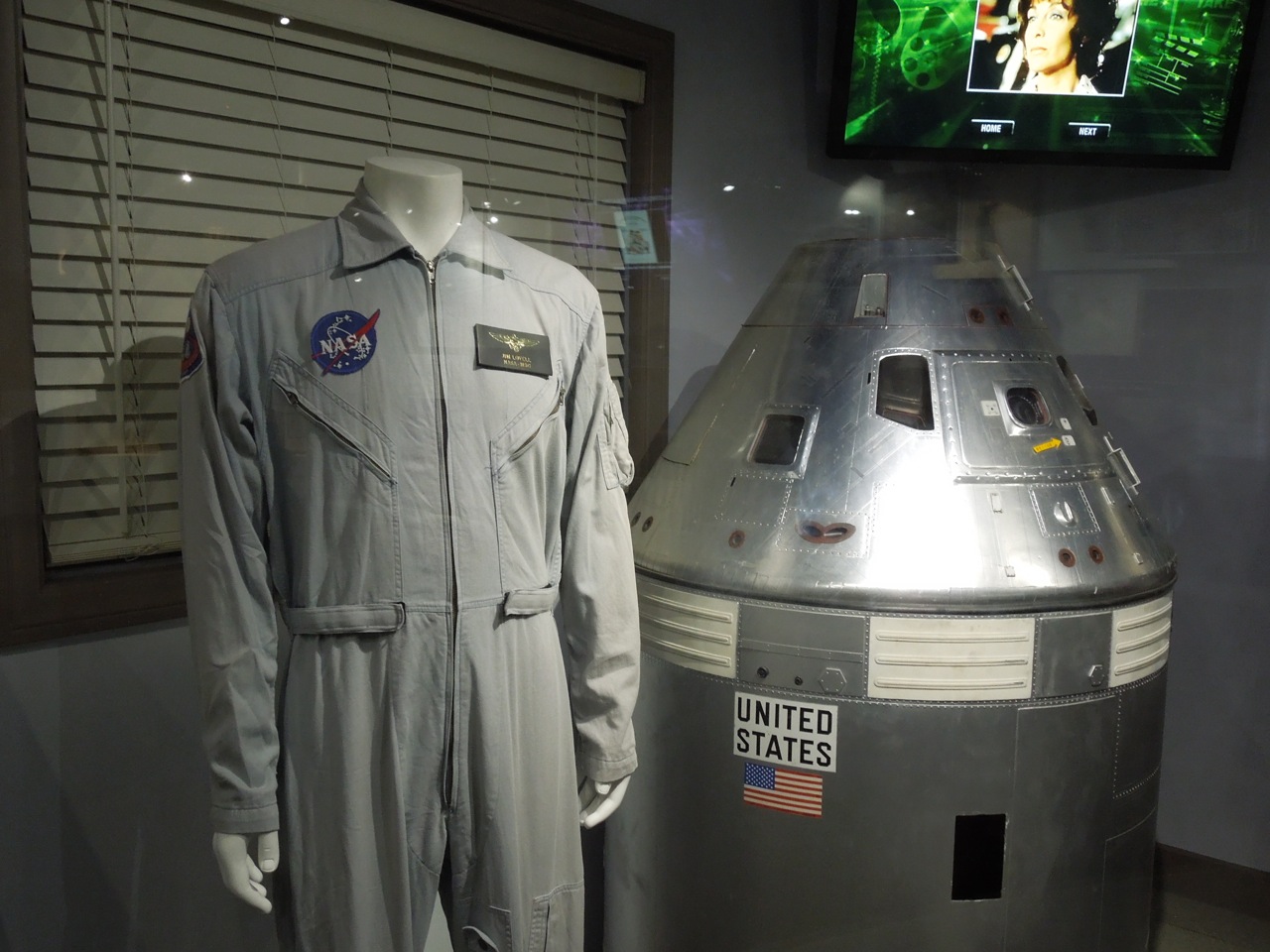 Hollywood Movie Costumes and Props: Tom Hanks NASA jumpsuit and Apollo ...