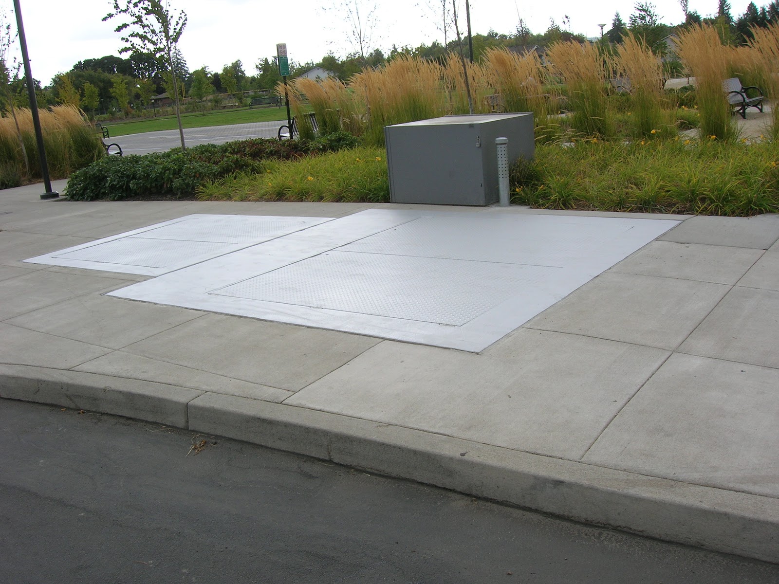 BECAUSE QUALITY COUNTS!: Custom Linings Spray in Bedliners!