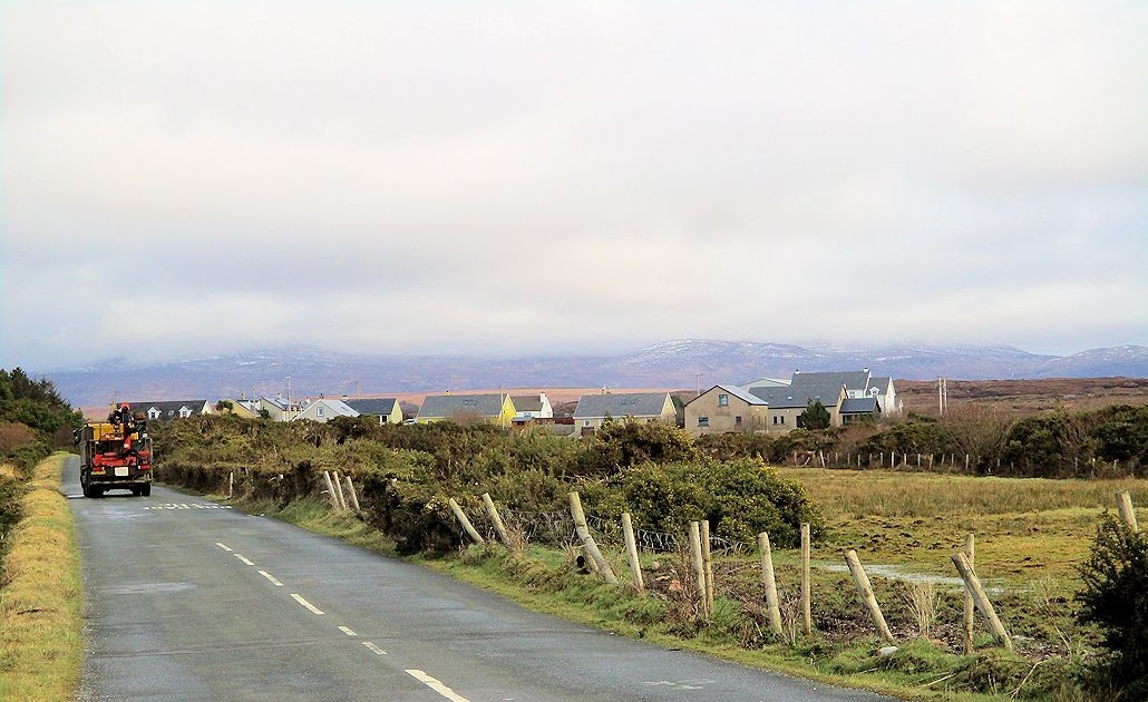 Somewhere in Ireland: the back road