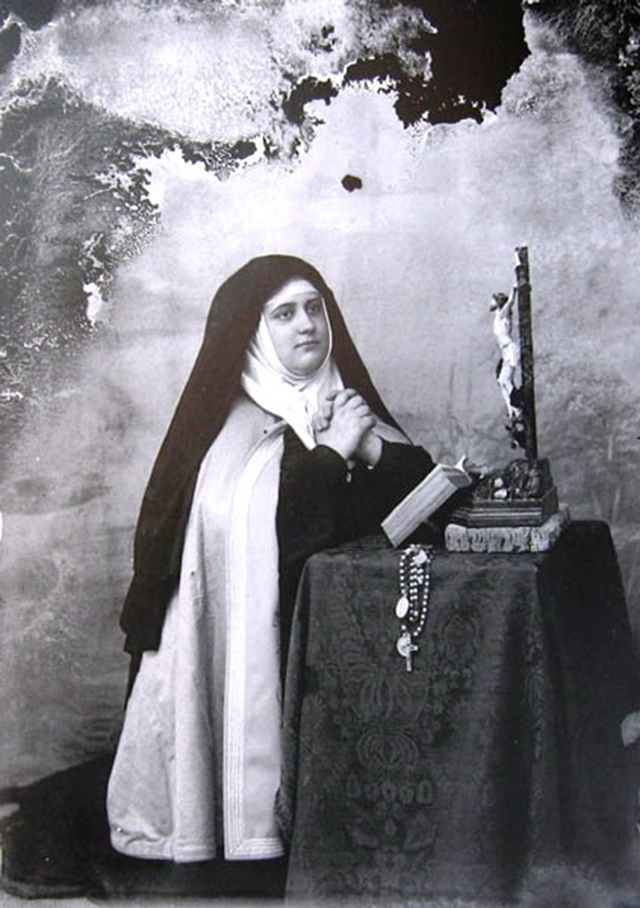 26 Fun and Interesting Studio Portraits of Spaniards From the Late 19th ...