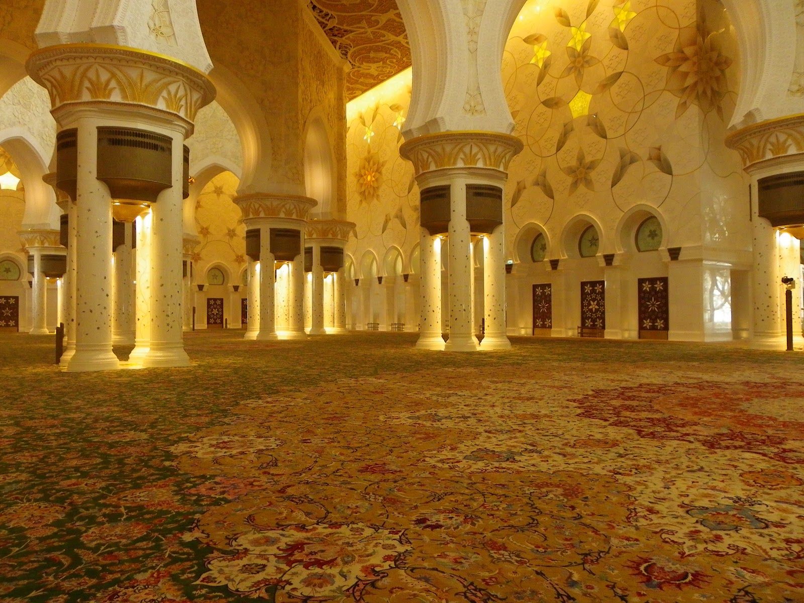 Travels with Gail and Rob: Abba Dabba Abba Dabba Abu Dhabi