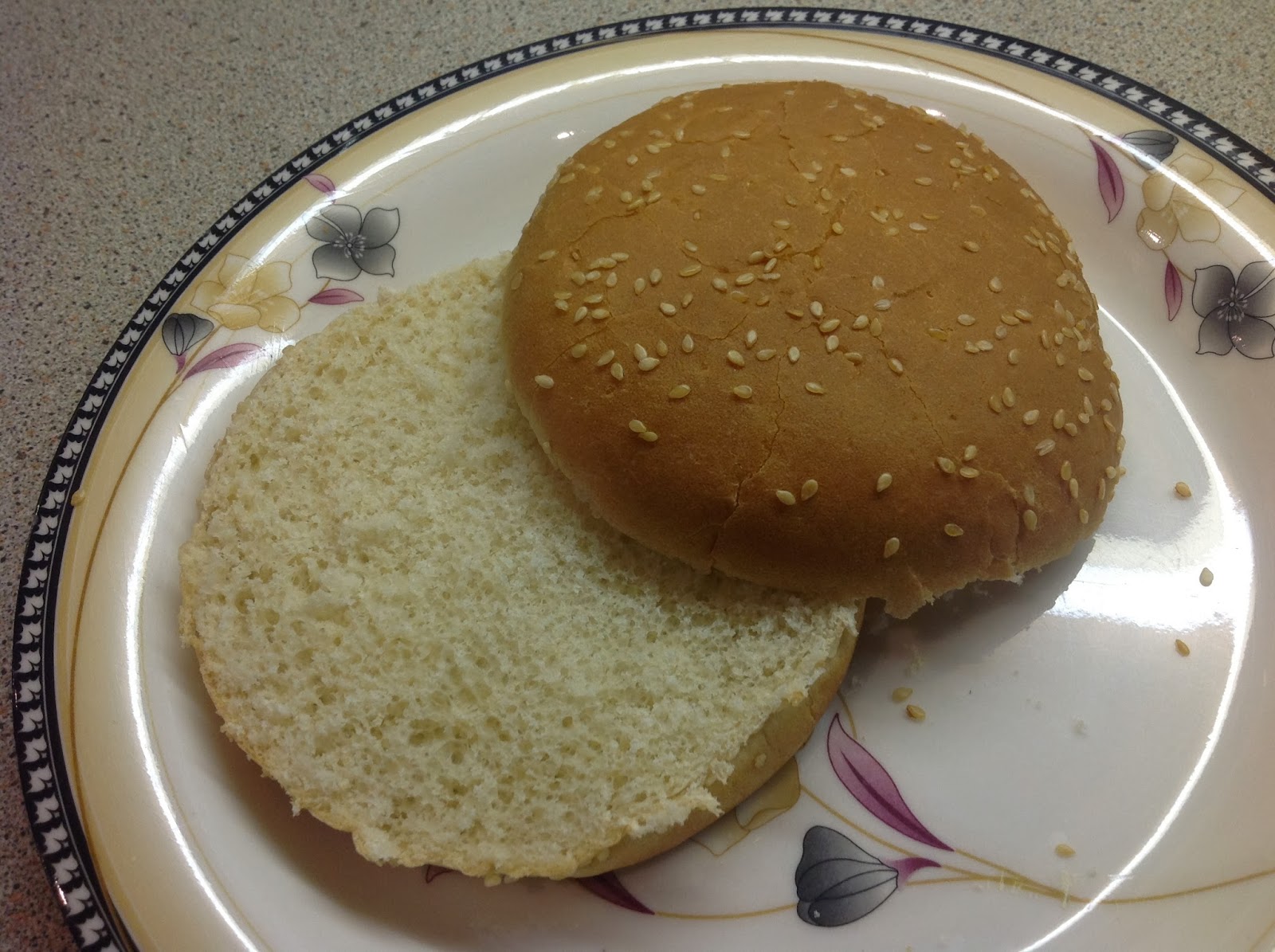 This Muslim Girl Bakes: Spicy Lemon Chicken Burger