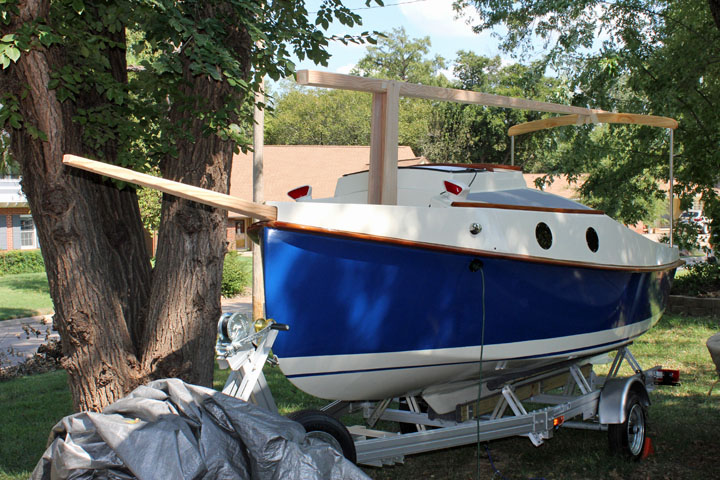 Building the "PocketShip" Pocket Cruiser: Starting Installation of Mast ...