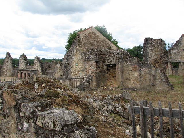 France - Texpat 2010: Oradour-Sur-Glane
