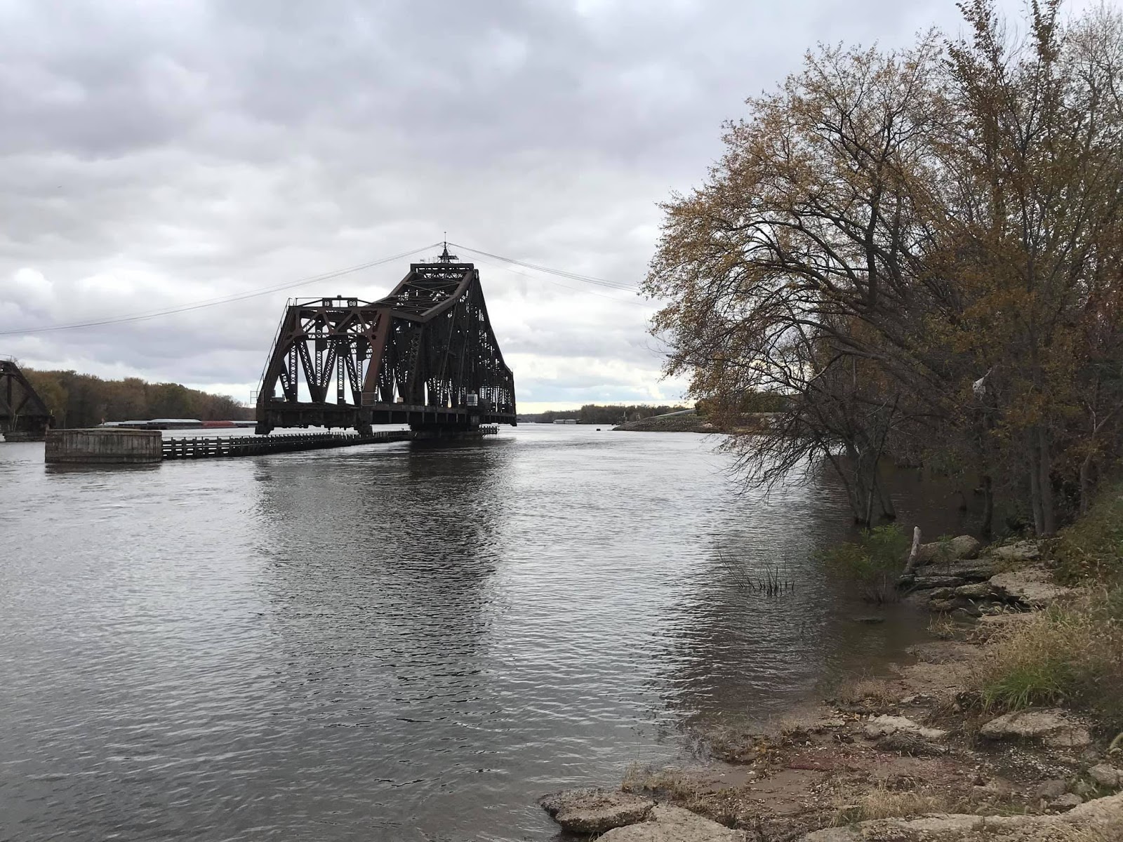 Industrial History: 1909 UP/C&NW Clinton, IA, RR Bridge over a Flooded ...