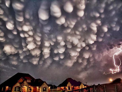 Fascinating Cloud Formations: Incredible Mammatus Clouds