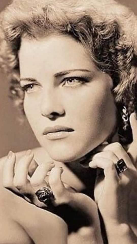 .: MARTHA ROCHA, A MISS QUE FEZ O BRASIL MUITO MAIS FELIZ