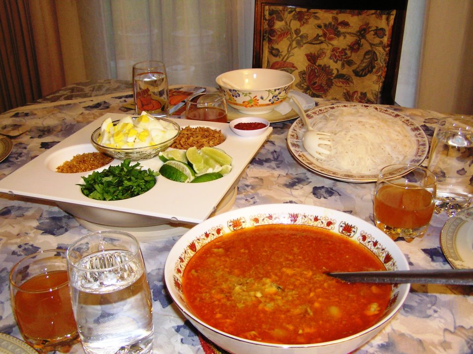 Chumkie's Kitchen : Mohinga - Burmese Fish Noodle Soup