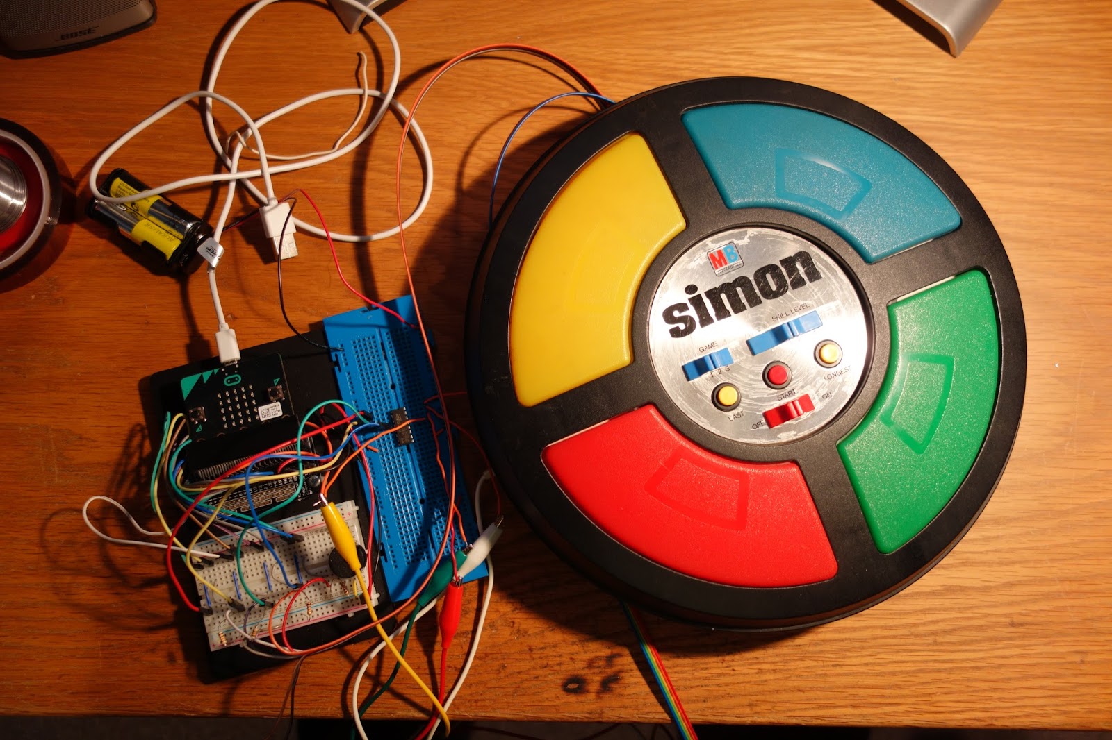 Mr Tom's World: Micro Simon