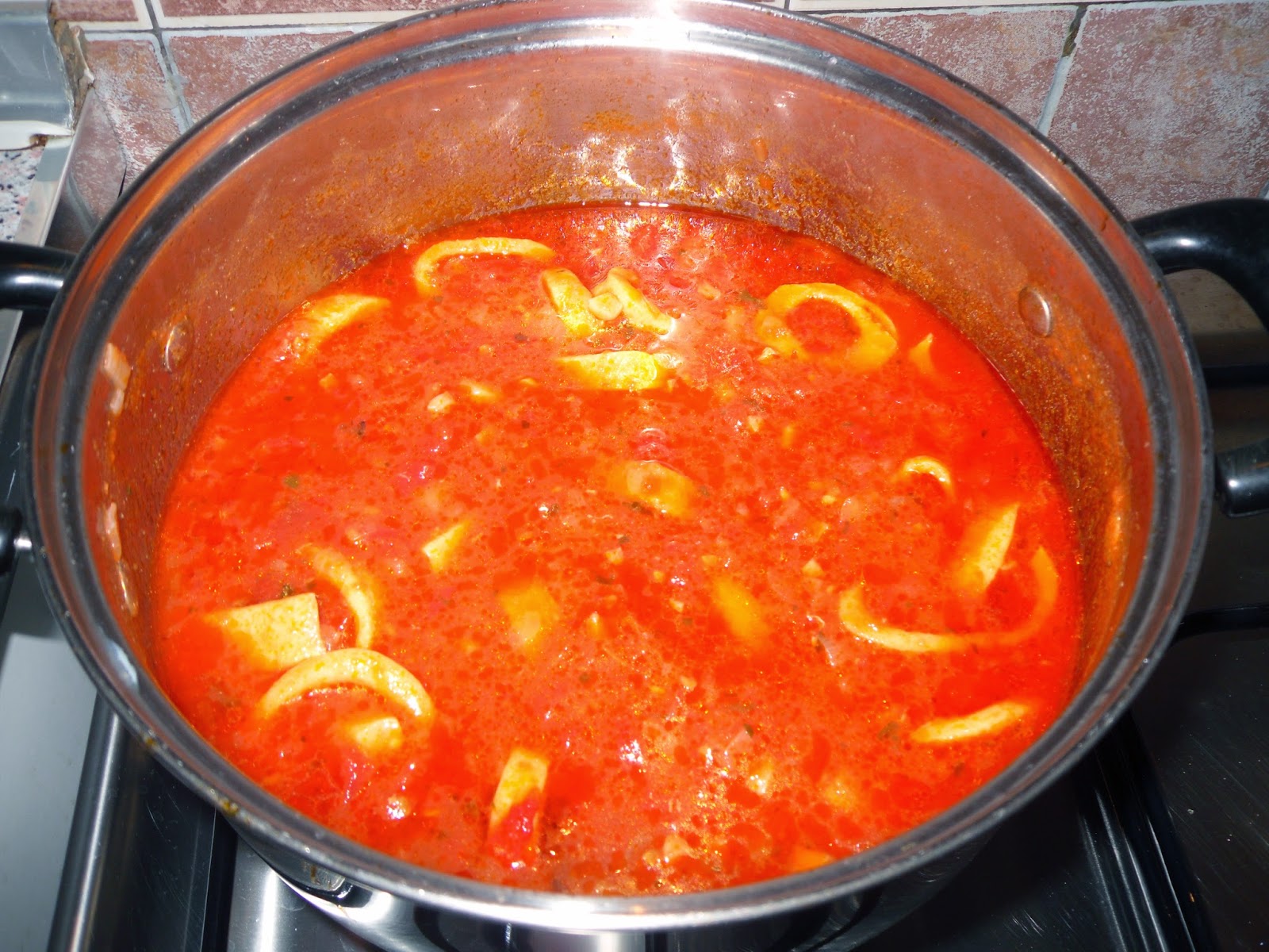 Pota estufada com batatas