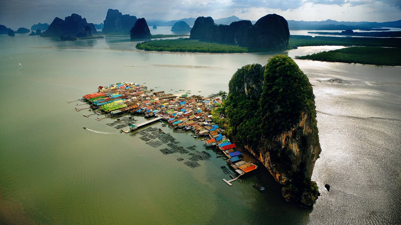 Koh Panyi (Floating Muslim Village) in Thailand