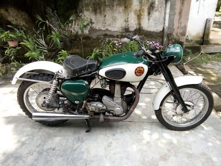 Dijual Motor Klasik BSA 350 Simpenan Mbahku | Otomotif Langka ...