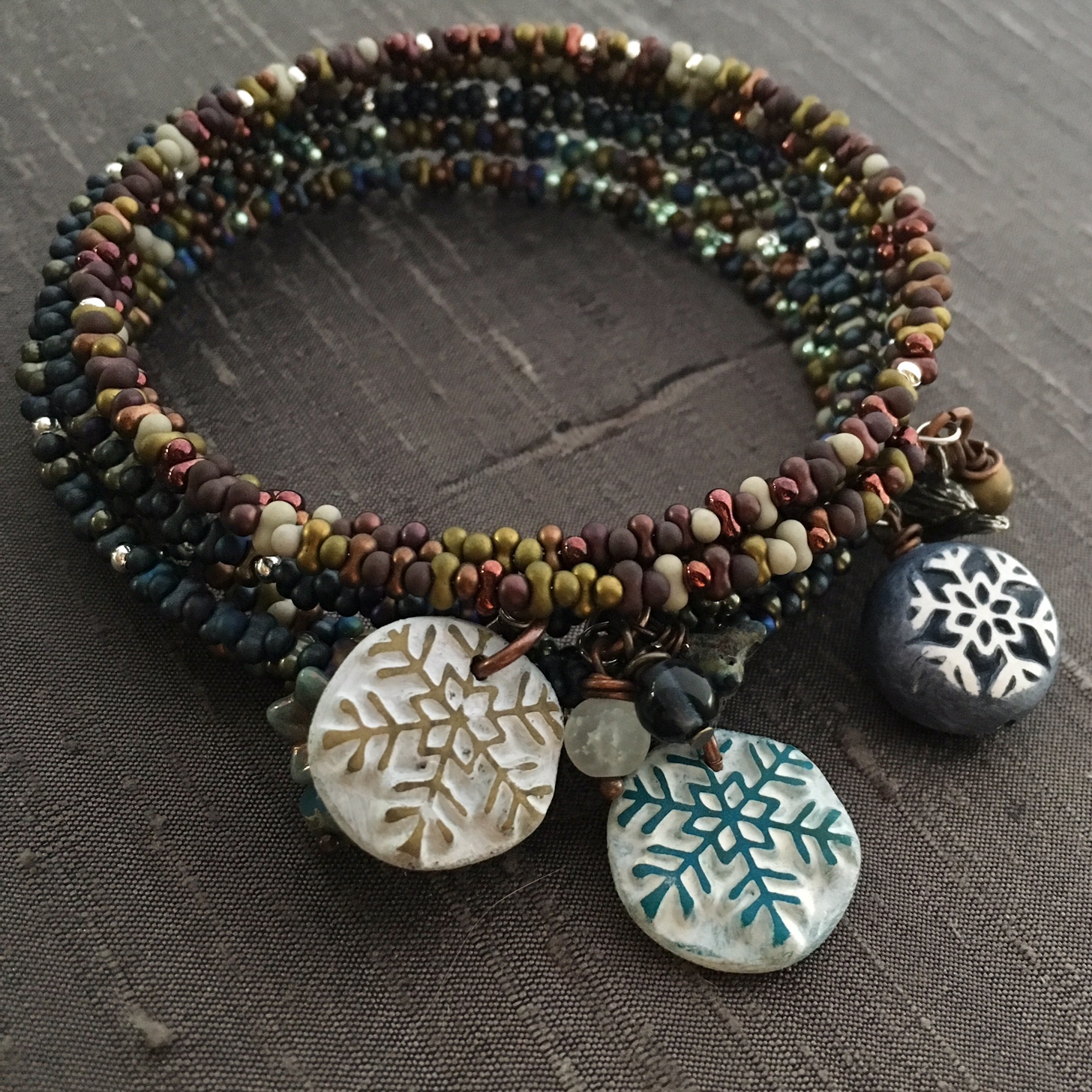 Humblebeads Blog: Bead Table Wednesday - Memory Wire and Bead Spinner ...