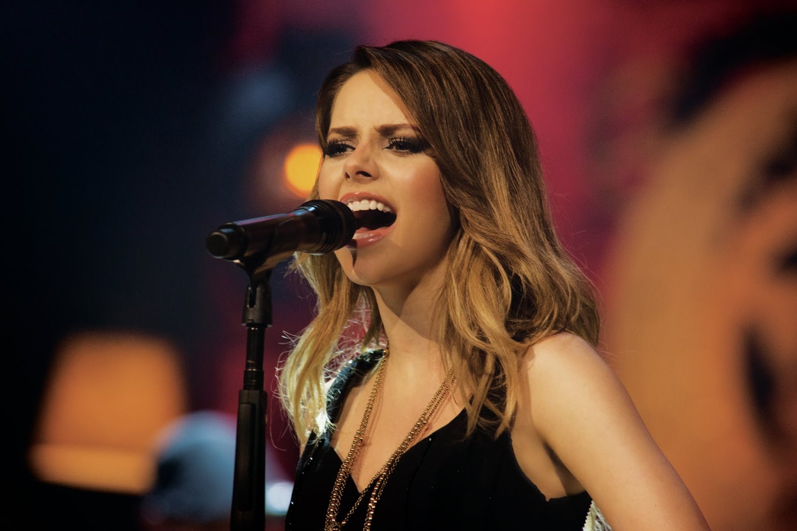 Confira 5 clipes de Sandy em carreira solo - Acesso Cultural