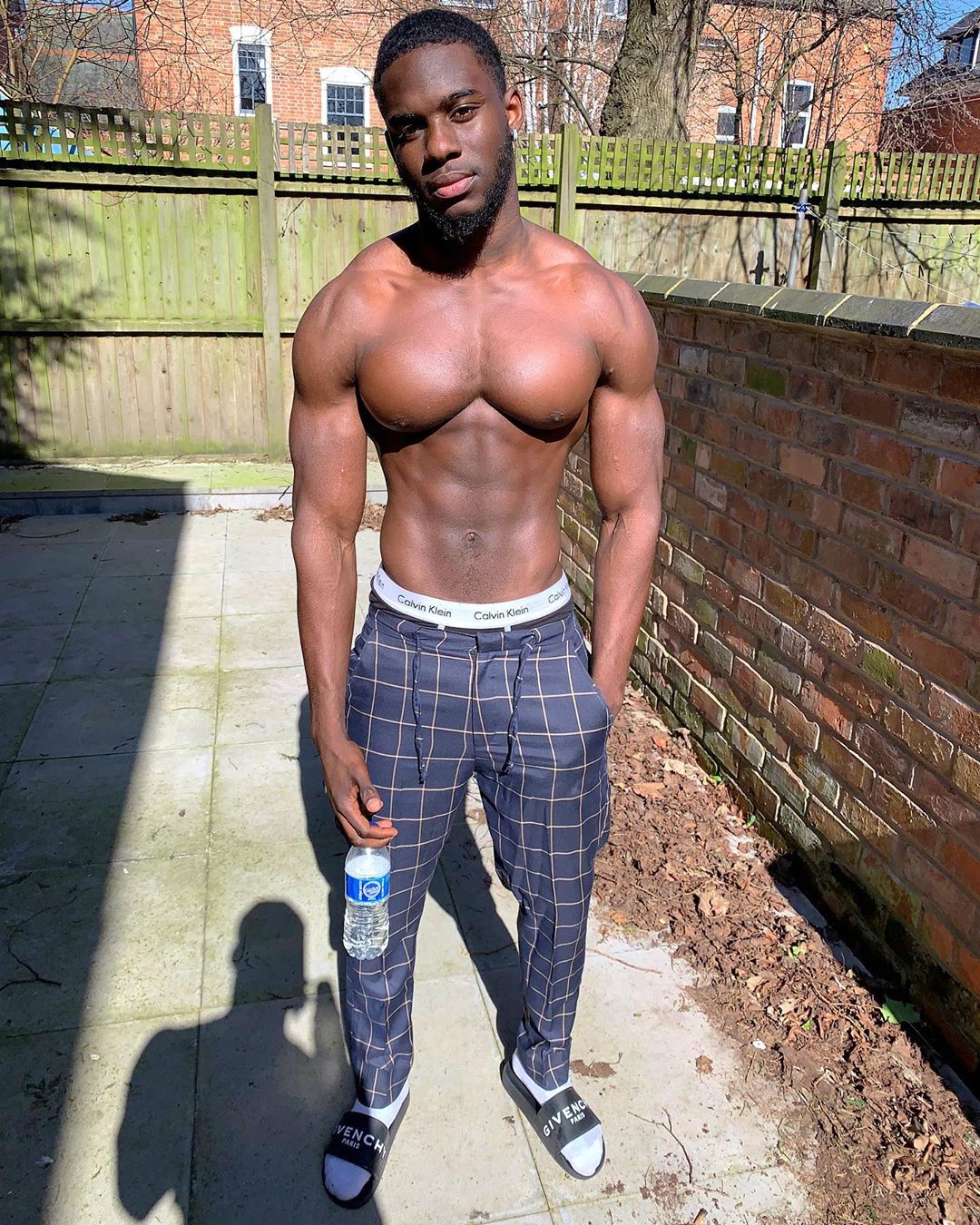 Instagram : Moses LDN instagram Page Account Profile Handle moses.ldn