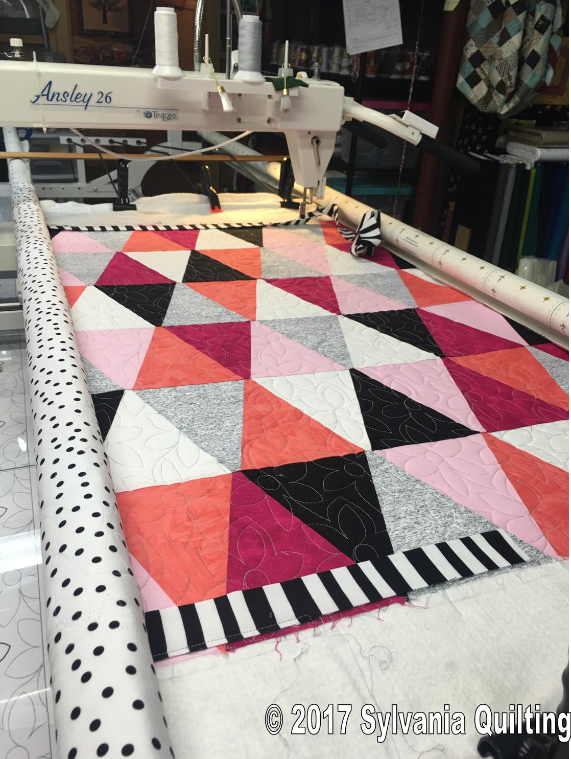 Sylvania Quilting: Triangles Baby Quilt
