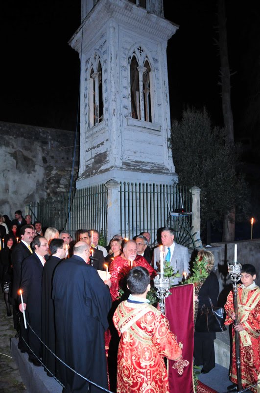 Ιδιωτική Οδός: ΧΡΙΣΤΟΣ ΑΝΕΣΤΗ ΑΛΗΘΩΣ ΑΠΟ ΤΟ ΝΙΧΩΡΙ ΤΟΥ ΒΟΣΠΟΡΟΥ