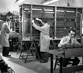 Our Blog's: The Development of Communication Technology Between 1940 - 1950