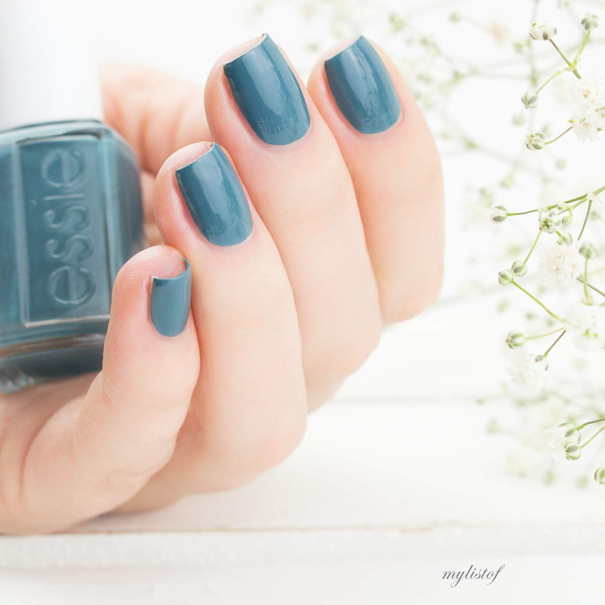 My List Of ....: Essie Pool Side Service