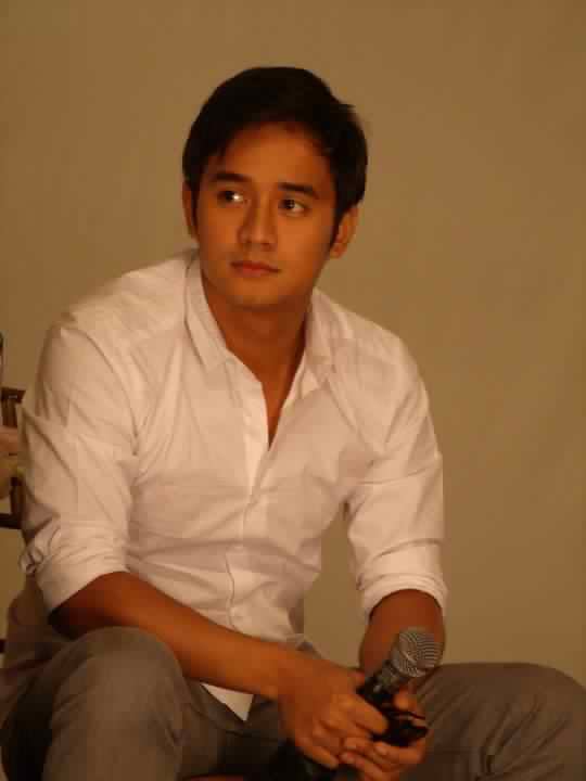 Gossip Actors: JM de Guzman at presscon of Ang Babae sa Septic Tank