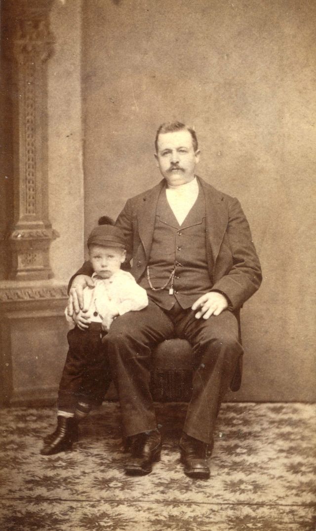 Victorian Fatherhood: Lovely Photos of Fathers With Their Children in ...