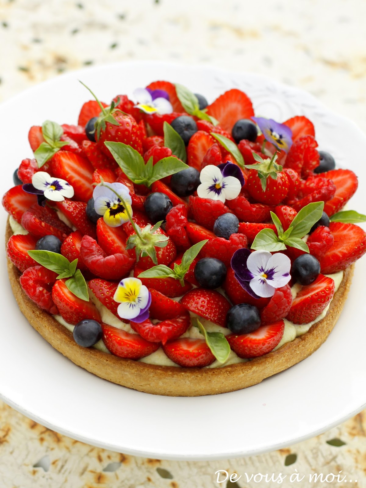 De vous à moi...: TARTE AUX FRAISES ET PETITS FRUITS ROUGES, CRÈME A LA ...