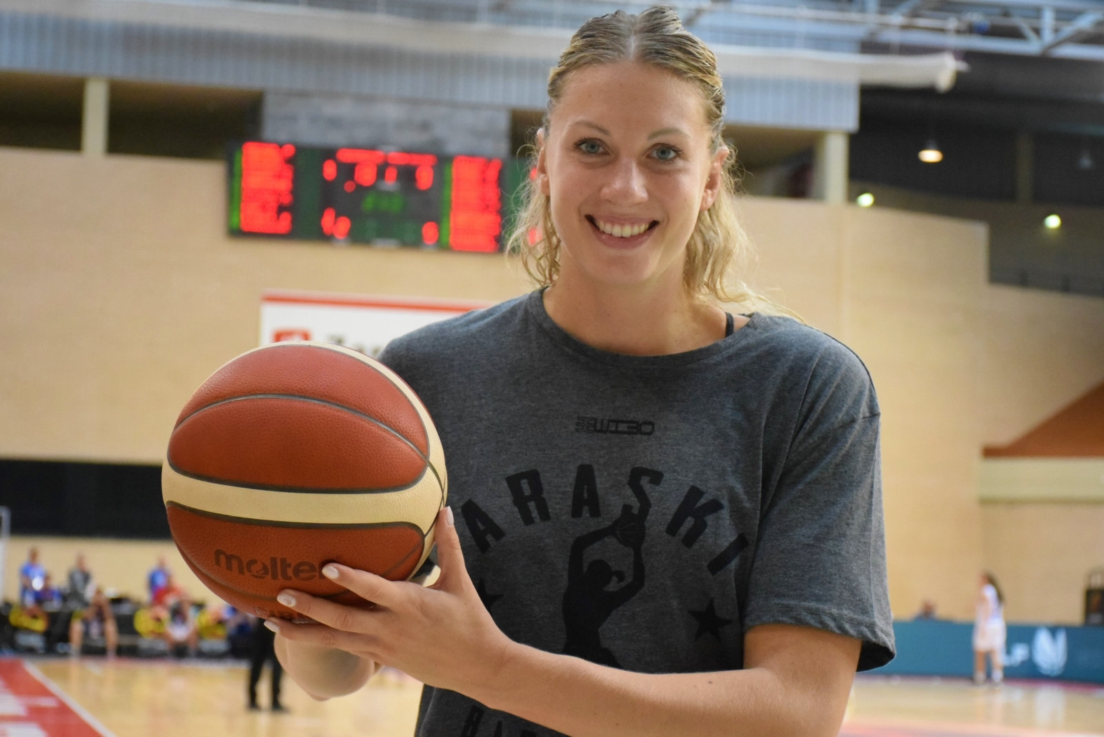 Cronómetro de Récords: Natalie van den Adel: "Siempre sonrío. Es fácil ...