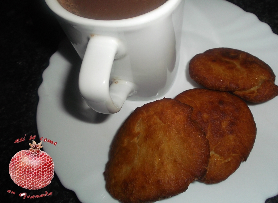 Así se come en Granada.: Sopaipas cordobesas