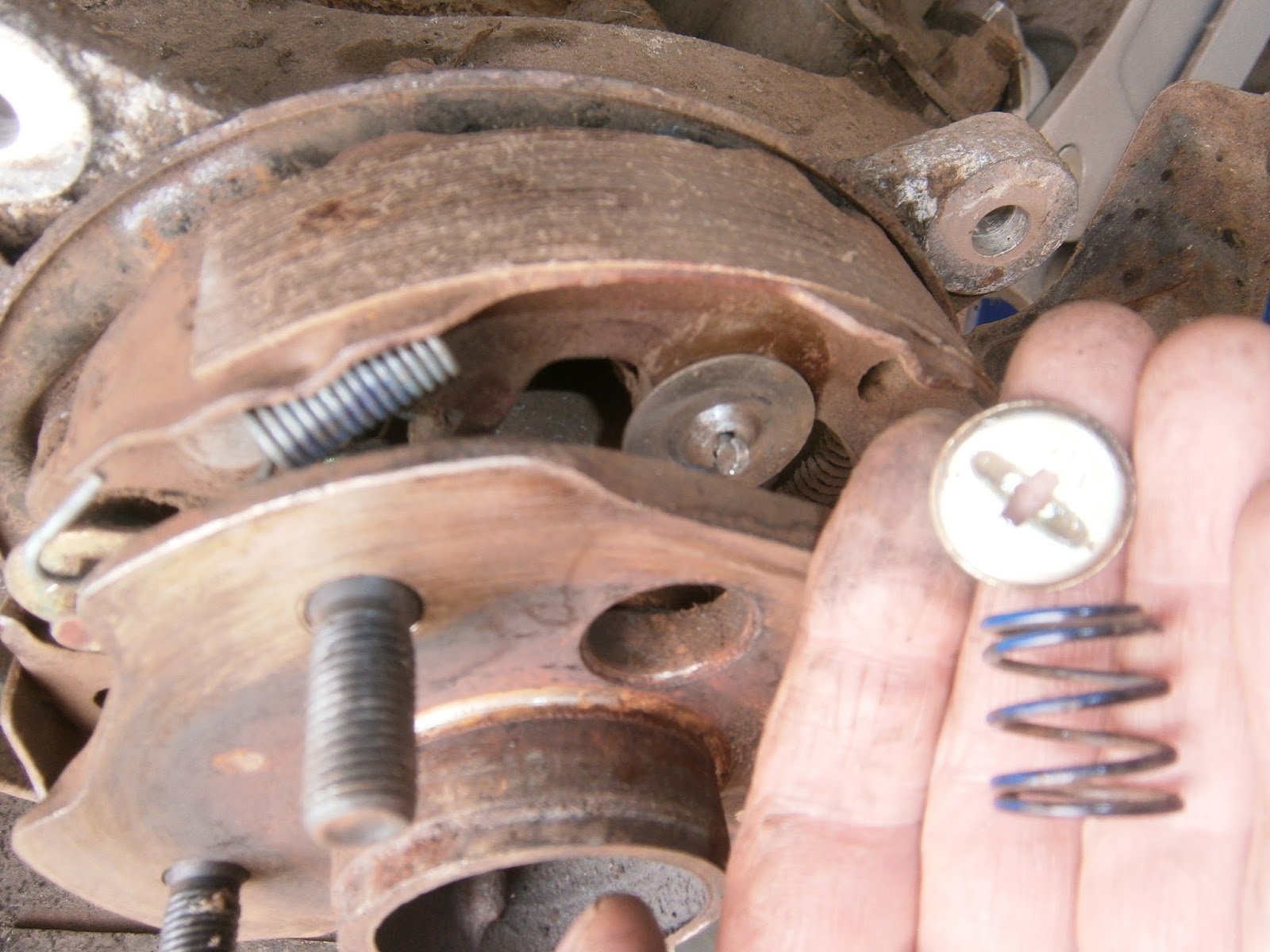 Lotus Excel Restoration: Handbrake/Parking brake strip and shoe replacement