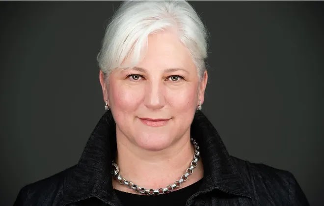 Malone Alumni News: Elaine Russell Reolfi `88