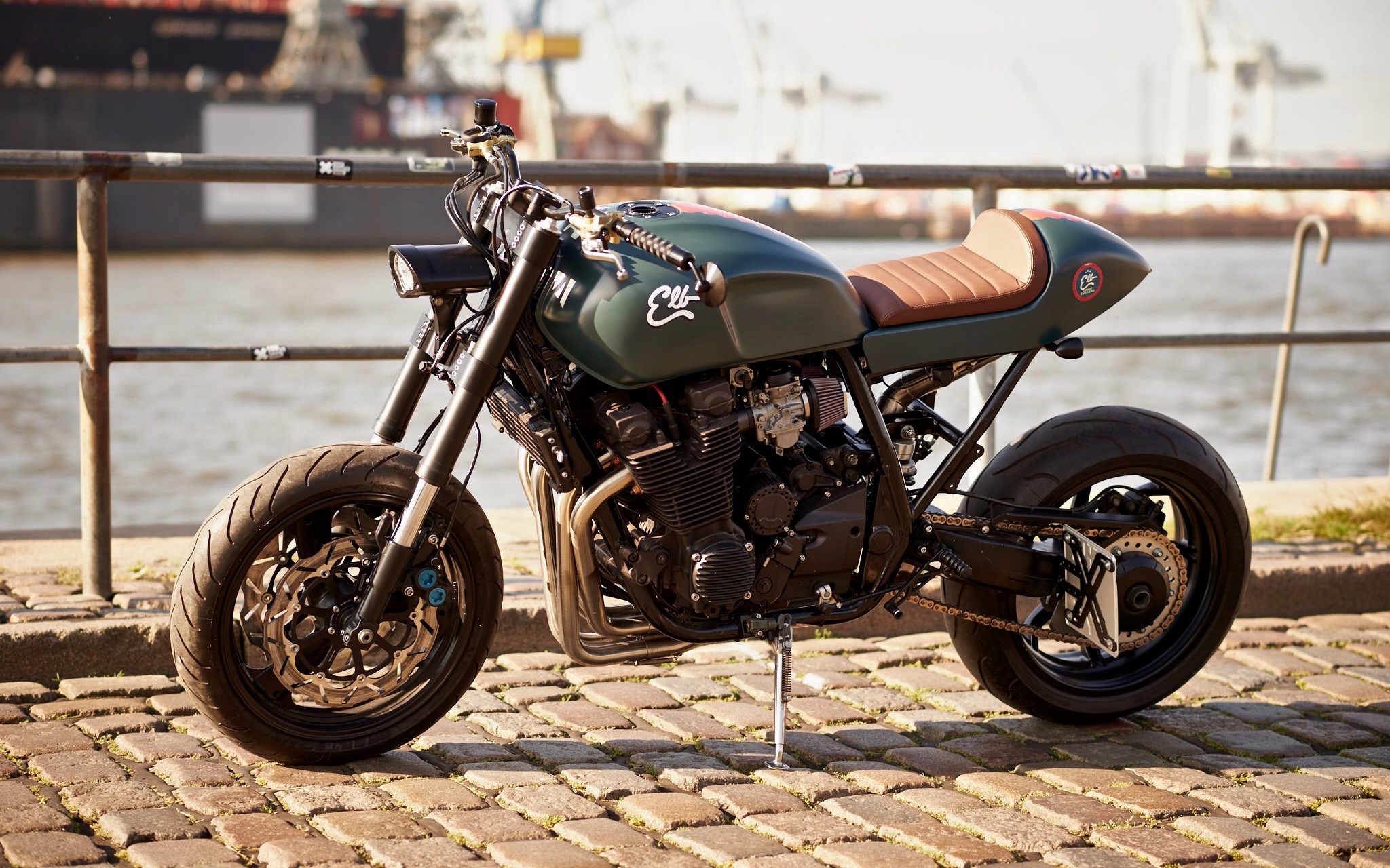 Readers rides: Elb Customs XJR - Inazuma café racer