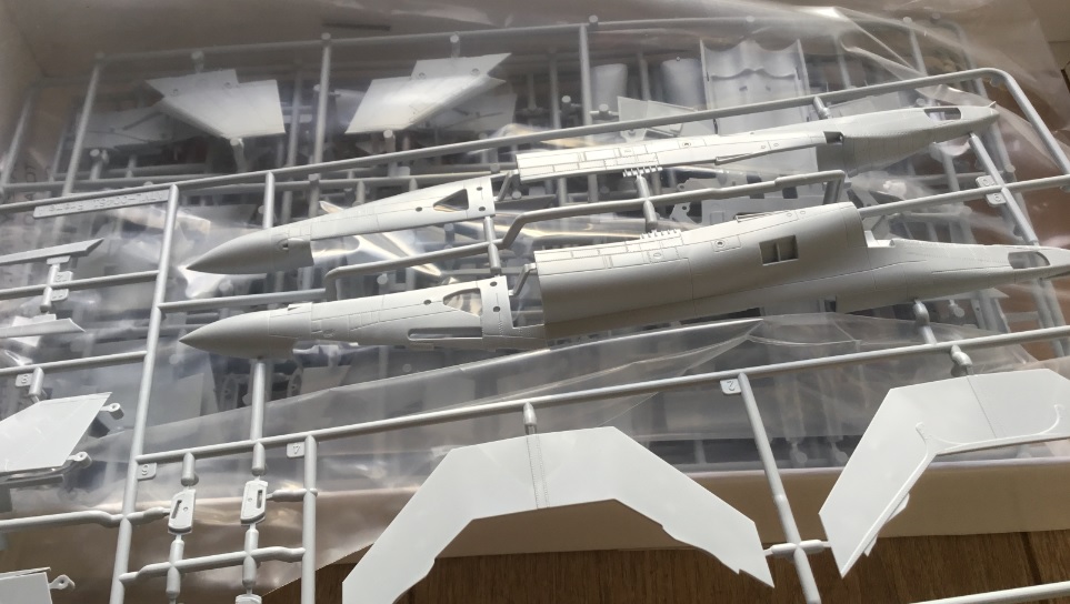 FalkeEins - a modelling blog: new-tool Airfix Phantom FG. 1 - here at ...