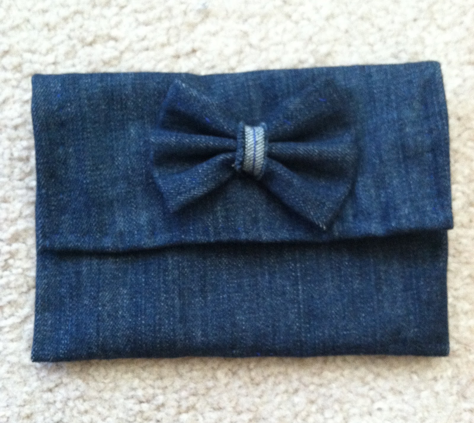 If I can do it, you can too!: DIY Denim Clutch