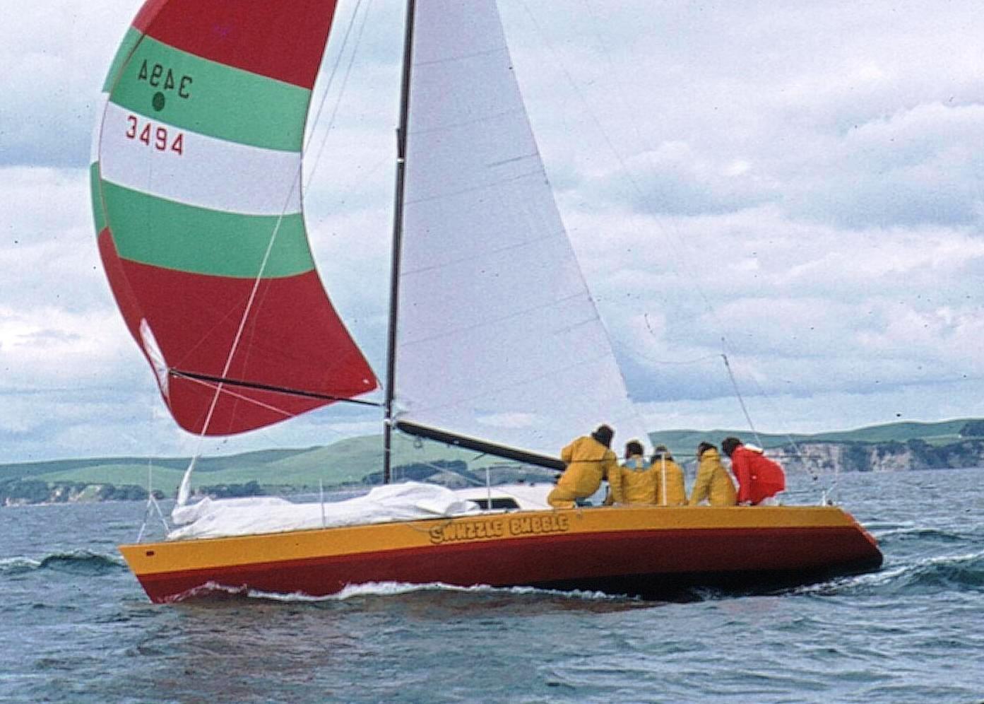 RB Sailing: Swuzzlebubble (Farr Half Tonner)