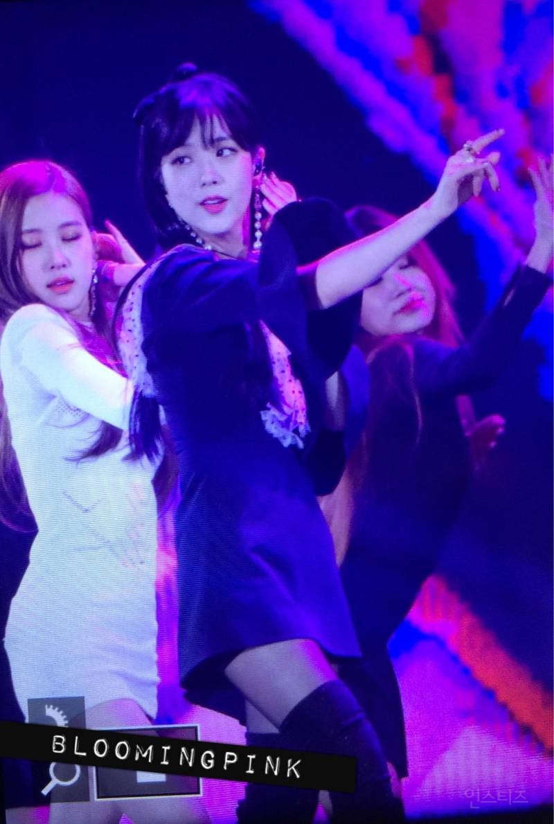 JISOO IN INSTIZ AREA 18.01.28 - BlackPinkbuzz