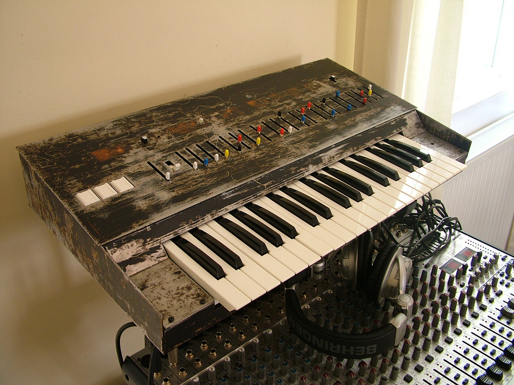 MATRIXSYNTH: Custom White ARP Axxe