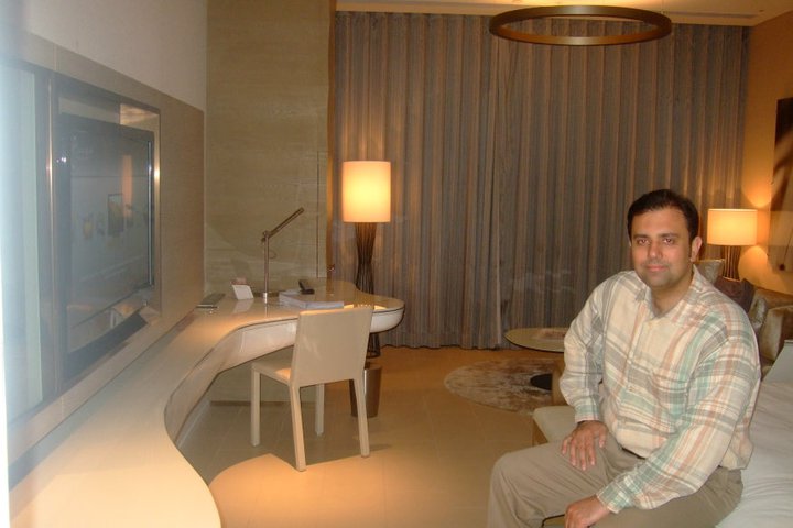 Faisal Riaz's faisalness: A sitting with Faraz Inam Siddiqui - A.B.C fame