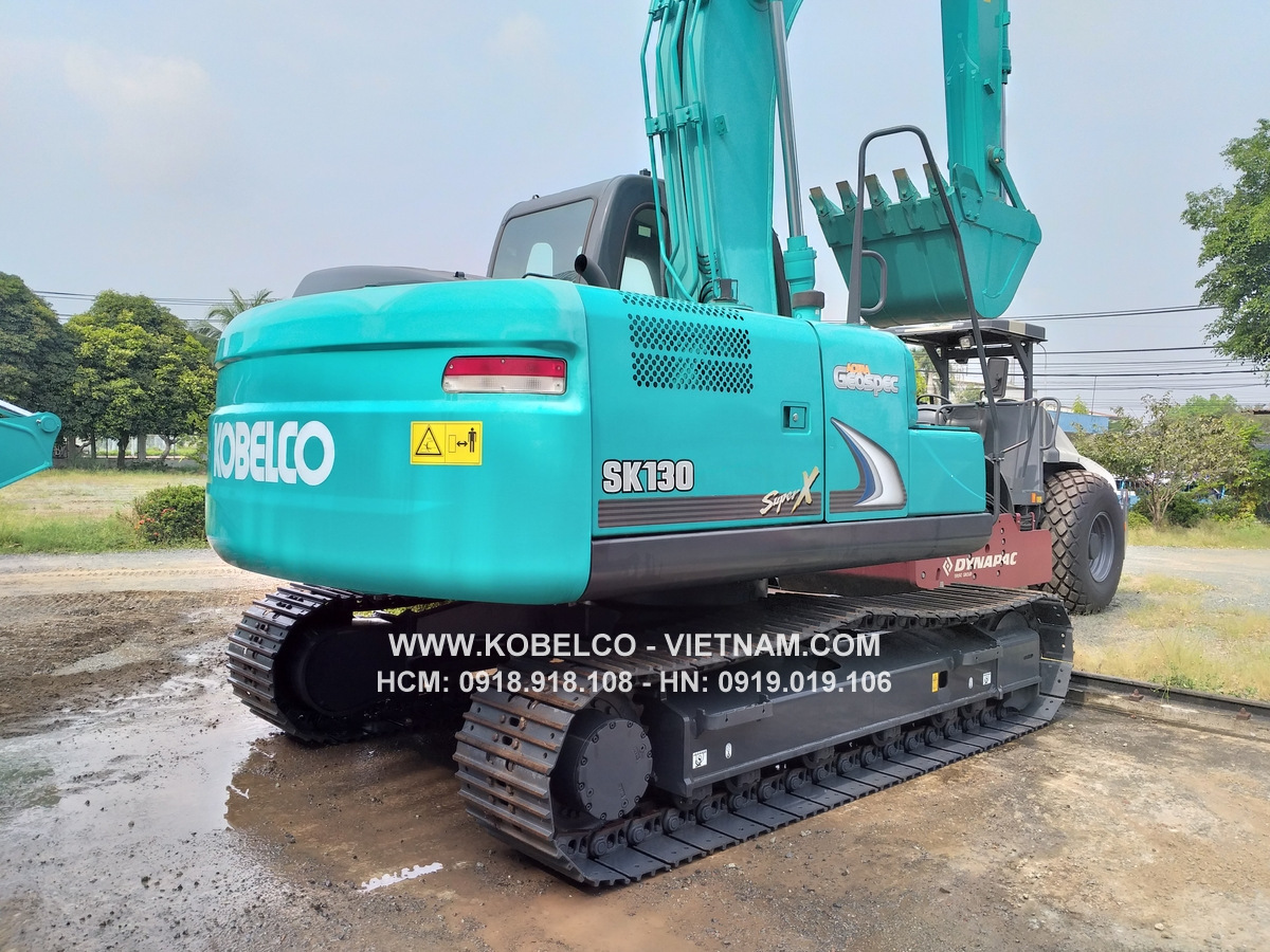 Máy đào Kobelco SK130-8, gầu tiêu chuẩn 0.5m3