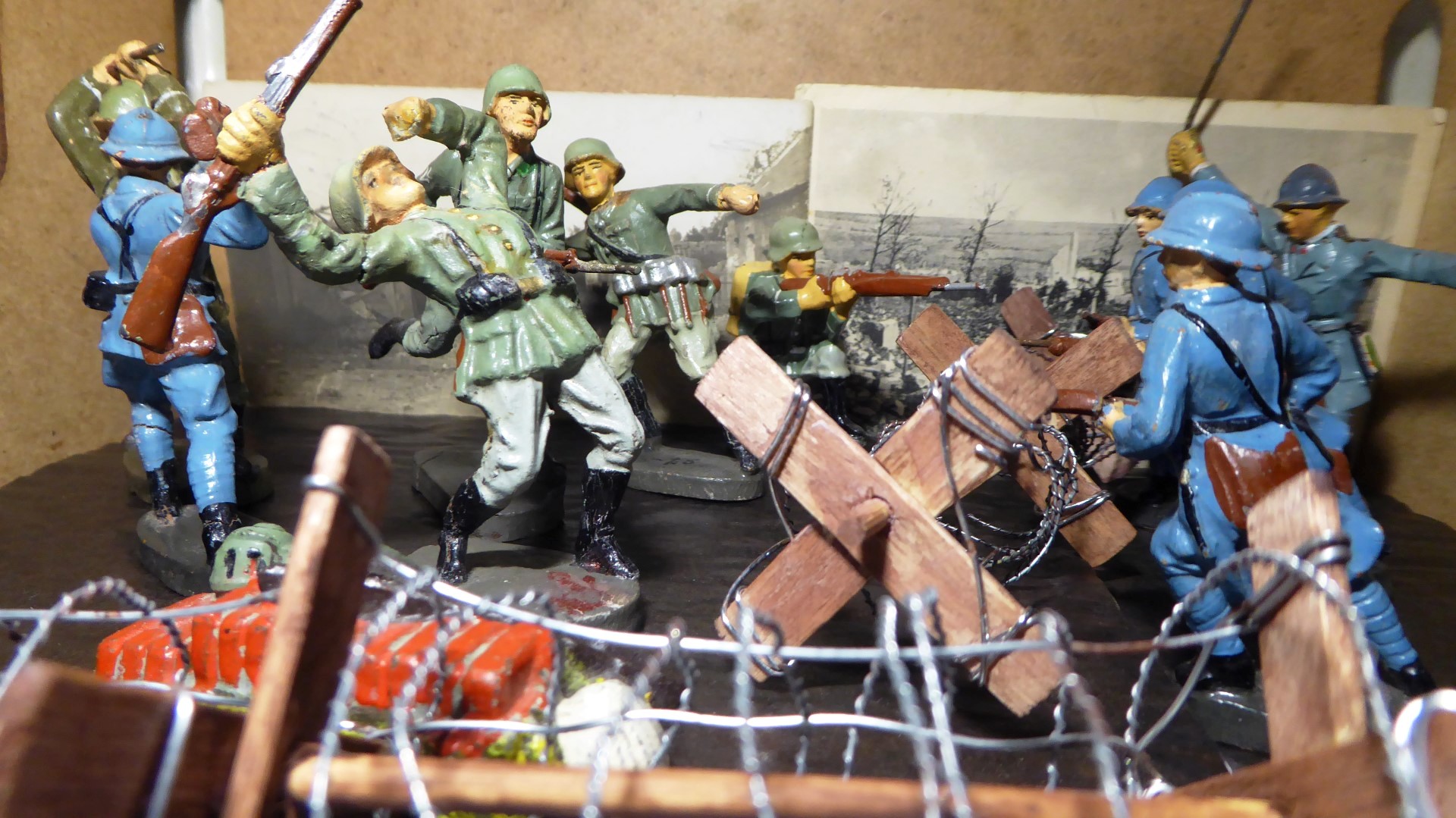 Toy soldiers and real battles: WW1 Hand-to-hand combat between German ...