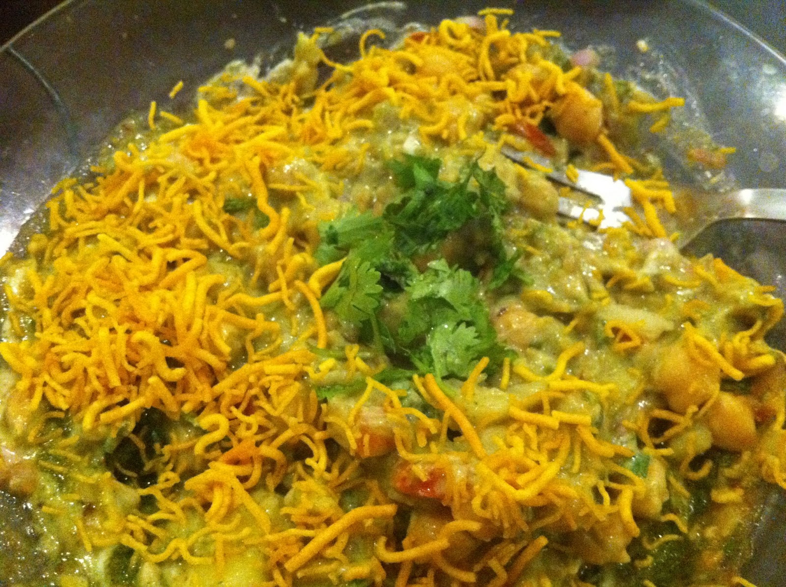 Aaloo Channaa Chaat- Potato and Chickpea Indian Streetfood | the spice ...