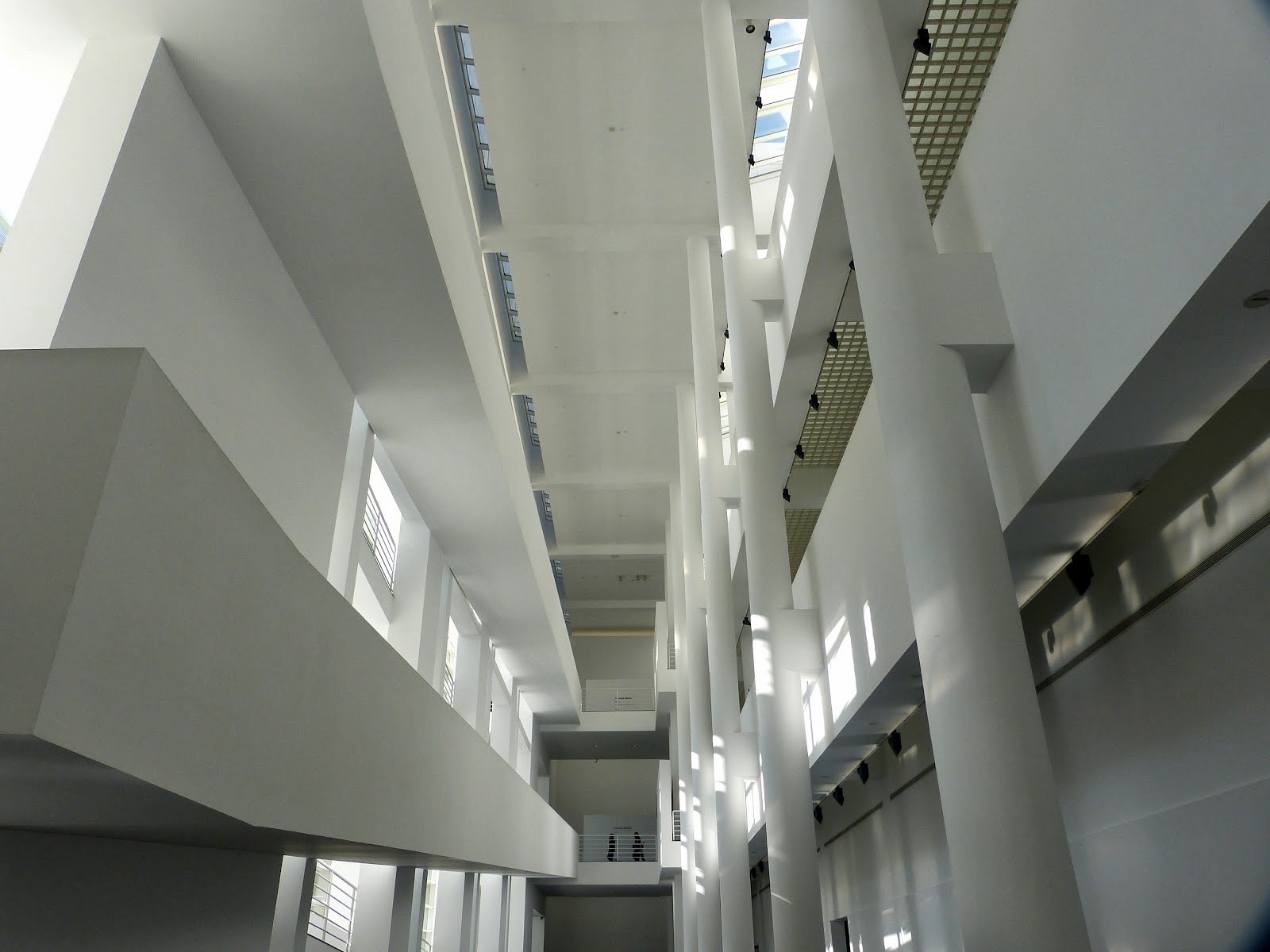 MACBA o Museo de Arte Contemporáneo de Barcelona (Museu d'Art ...