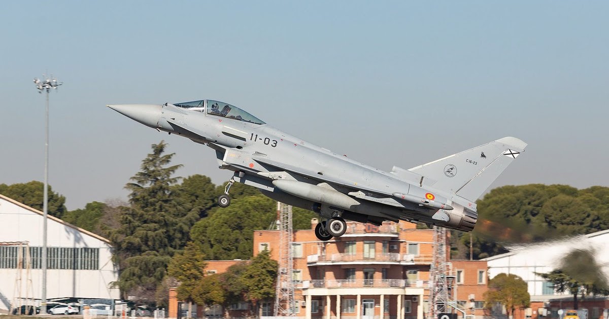 Historia y tecnología militar: El Ejército del Aire recibe el primer EF ...