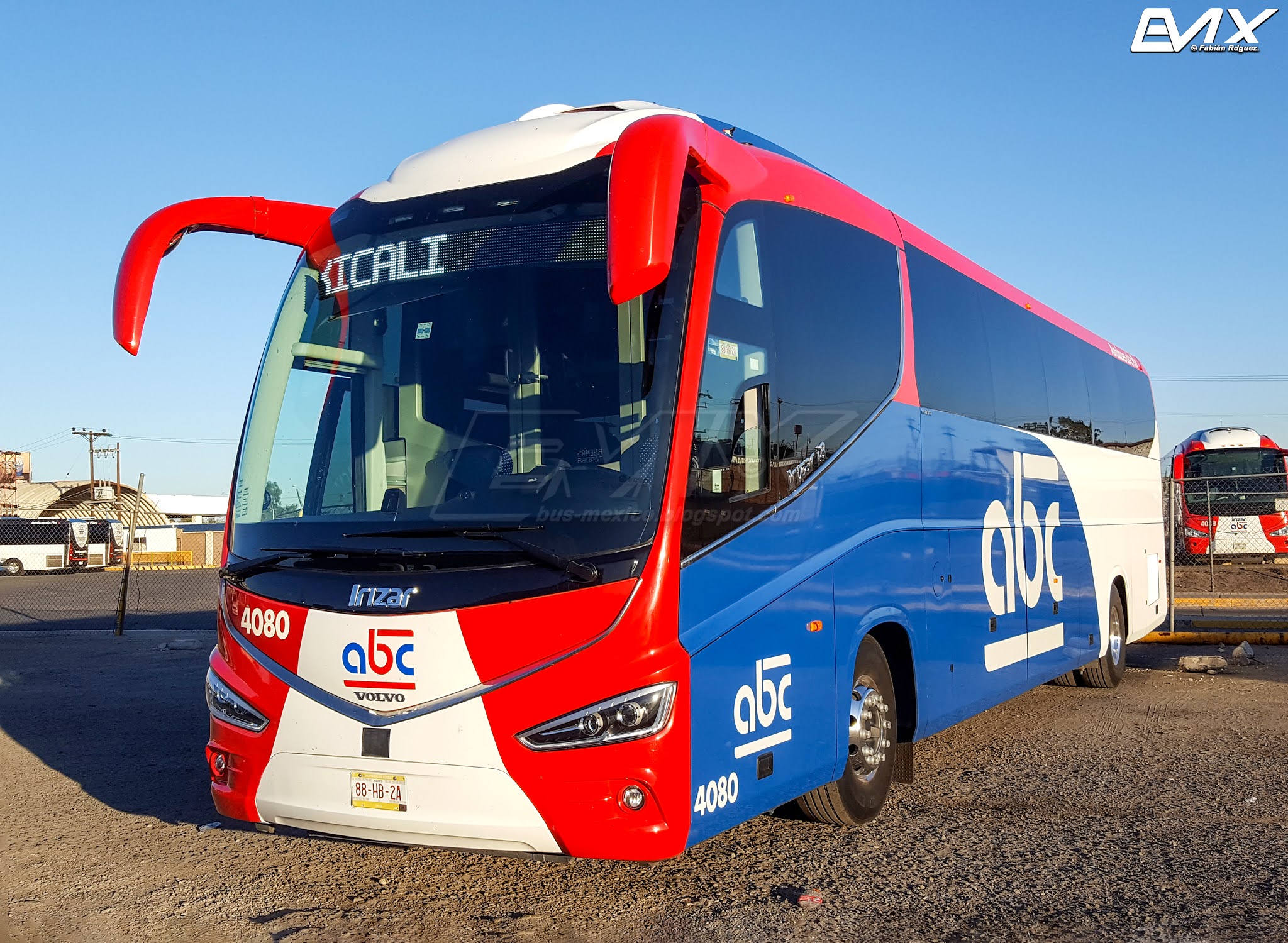 Autobuses de la Baja California: ABC Plus - Bus-México