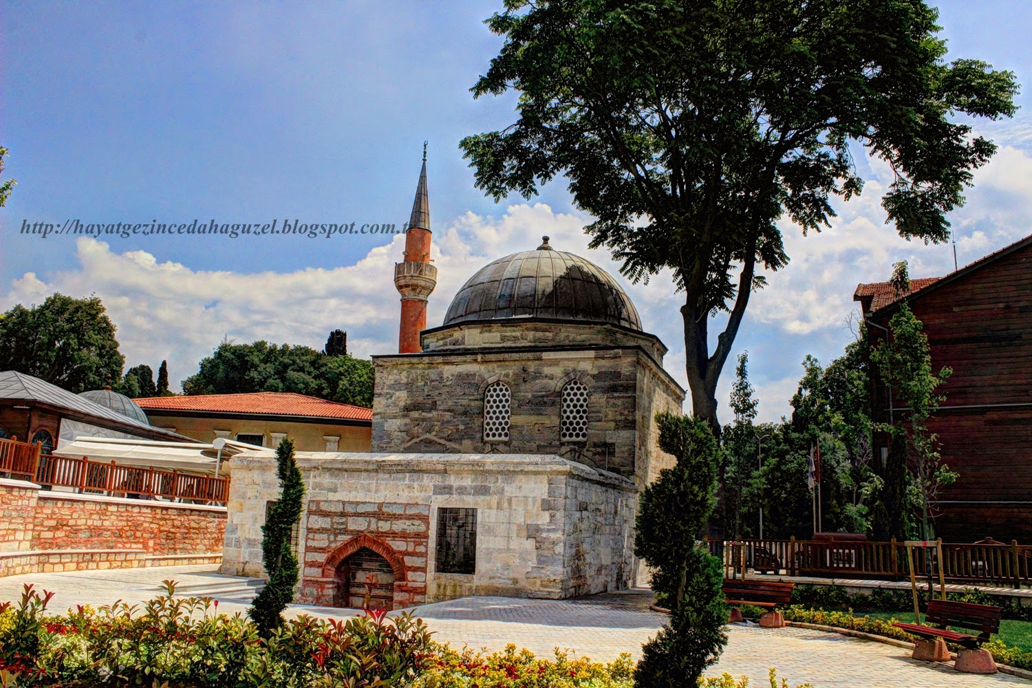 Hayat Gezince Daha Güzel: Merkezefendi Camii ve Turbesi