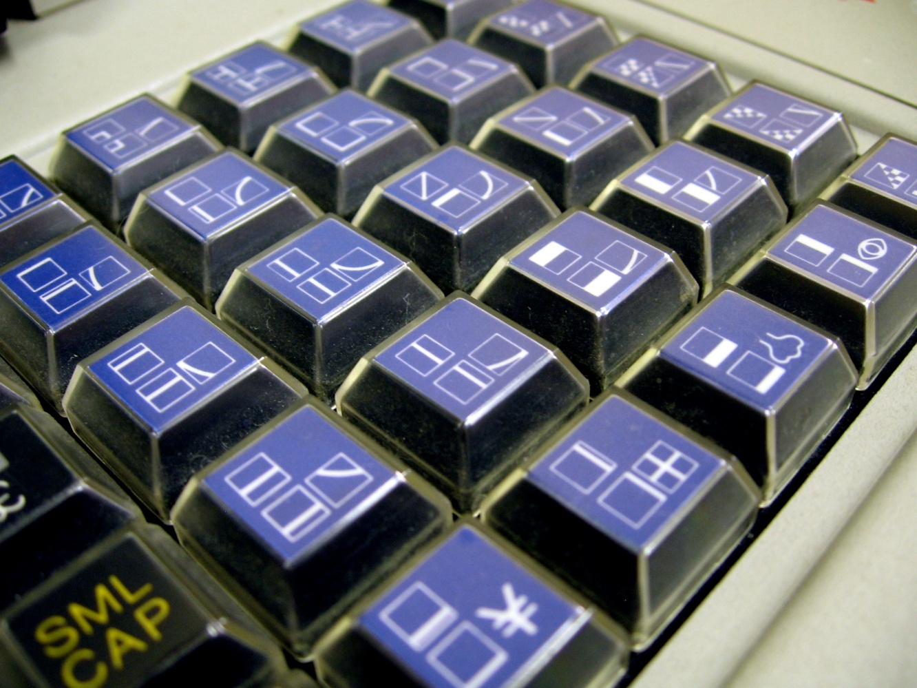 Retromobe - retro mobile phones and other gadgets: Sharp MZ-80K (1979)