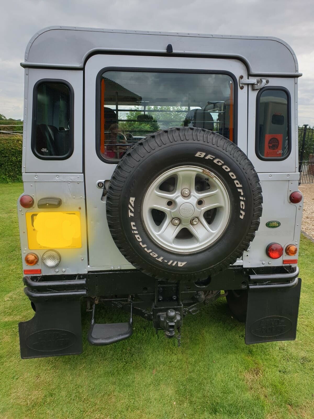 Landrover Defender: Landrover Land Rover Defender 90,Ifor Williams ...