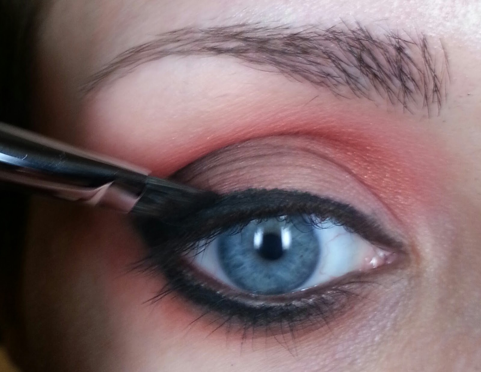 Makeup Matters: Red Eyeshadow Tutorial