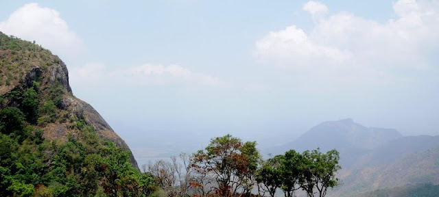 Tamilnadu Tourism: Kesavanpara View Point, Nelliampathy